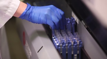 High-volume Immunoassay Analyzer UniCel DxI 800 Access Immunoassay ...